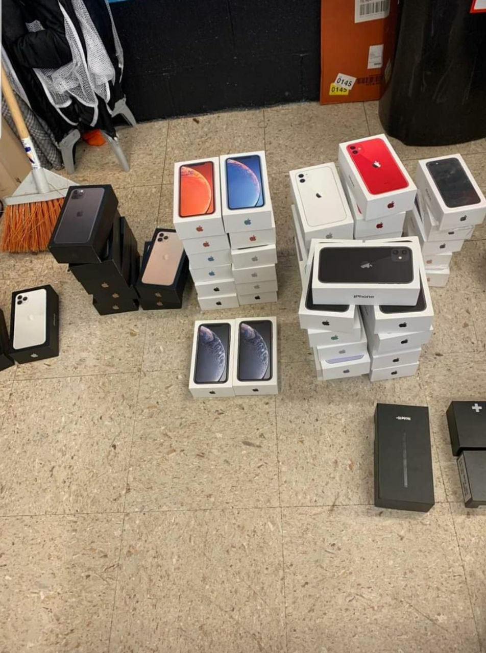 MIX IPHONE PALLETS – takeoff wholesale