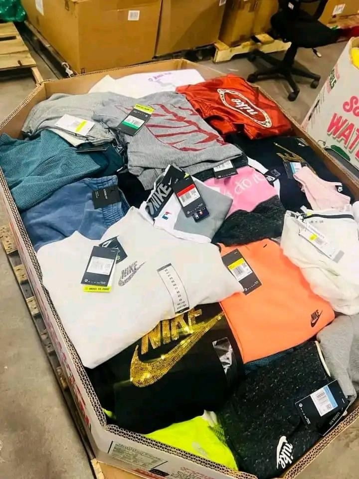 Nike clothing pallets – takeoff wholesale